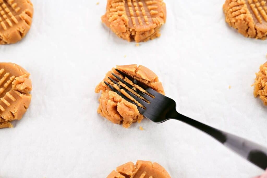 4 Ingredient Peanut Butter Cookies - The Gunny Sack